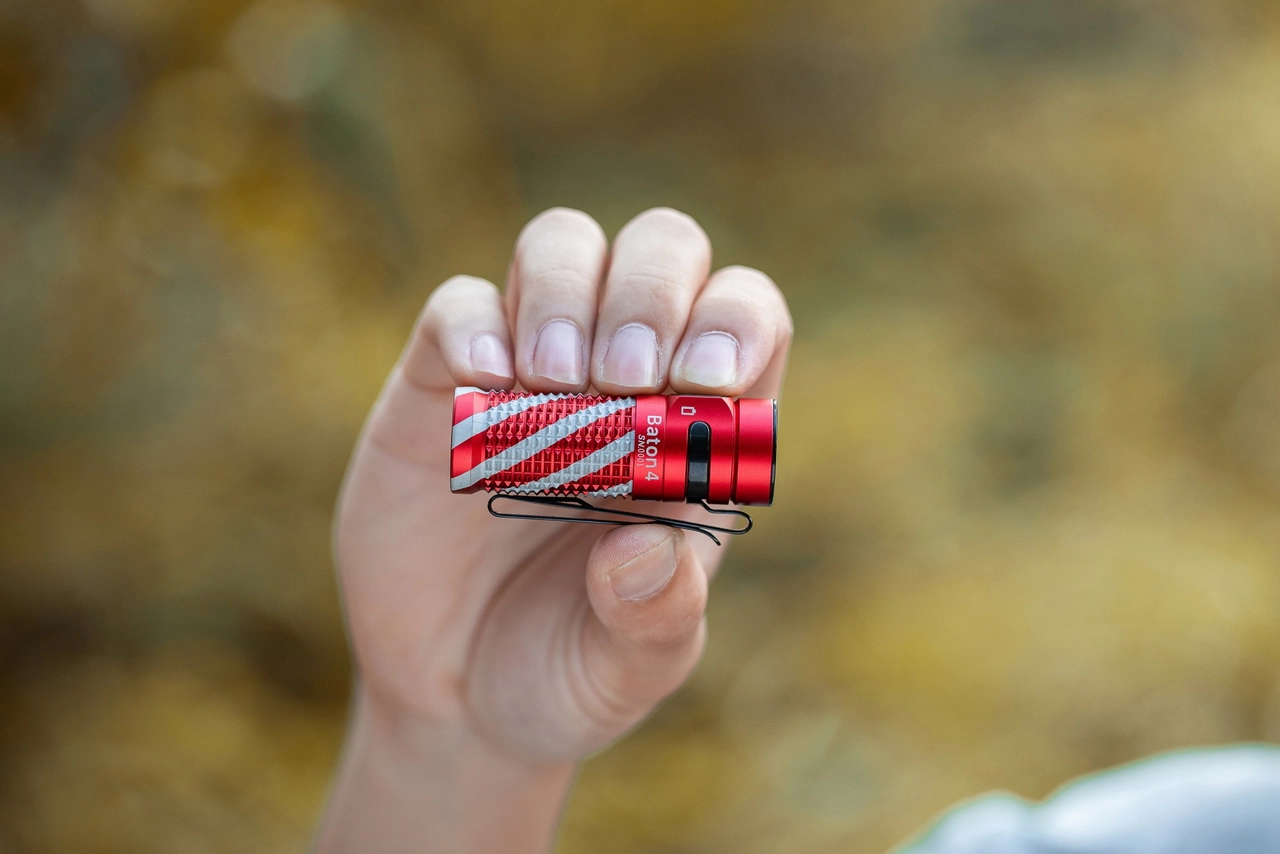 Olight Baton 4 - 1300 lumens Compact Rechargeable Pocket Torch - Olight ...