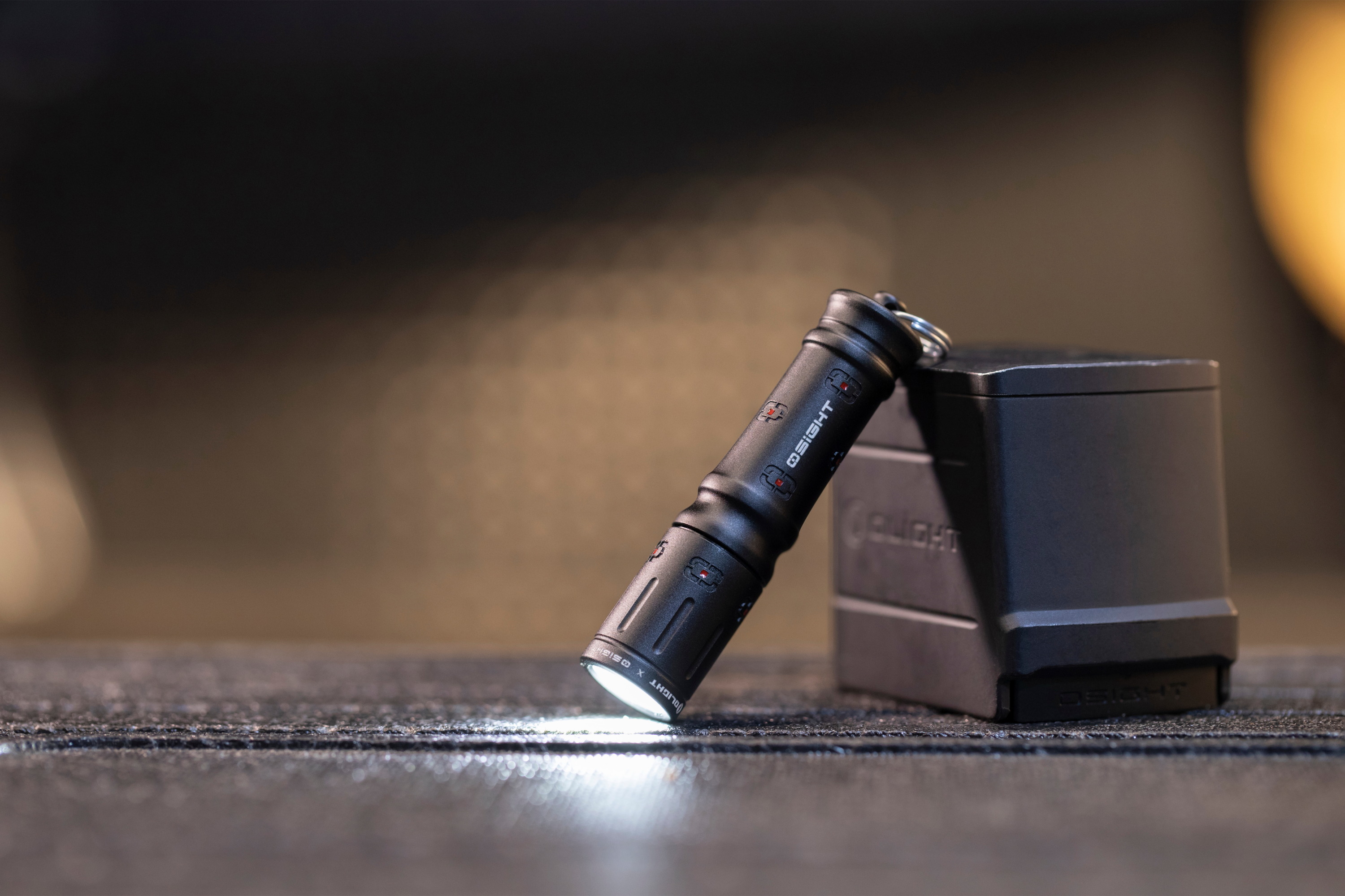 Olight I3E EOS Keyring Keychain Flashlight 90 Lumens Compact AAA ...