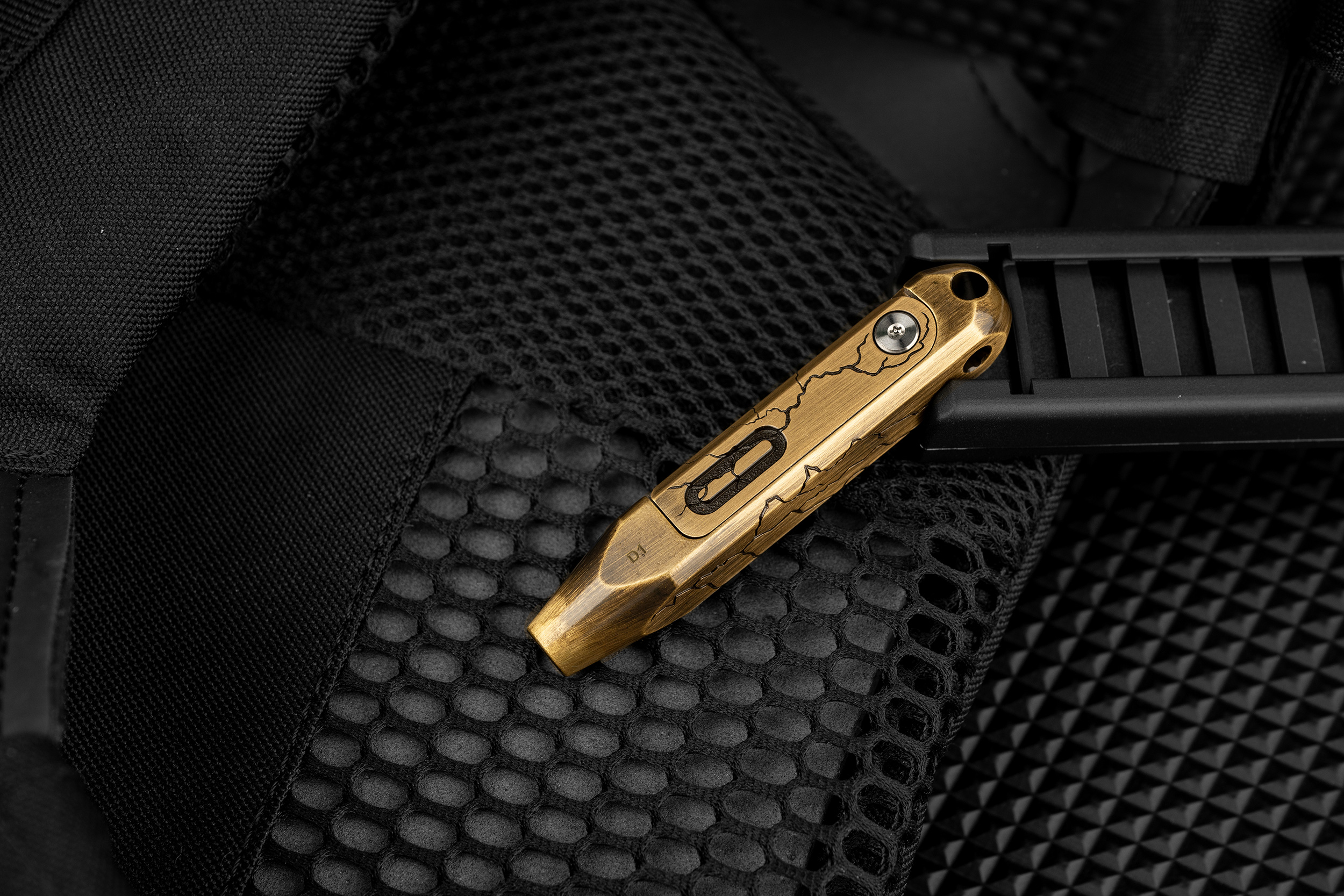 Olight Otacle D1 - EDC Titanium Multi-Bit Driver - Olight Australia