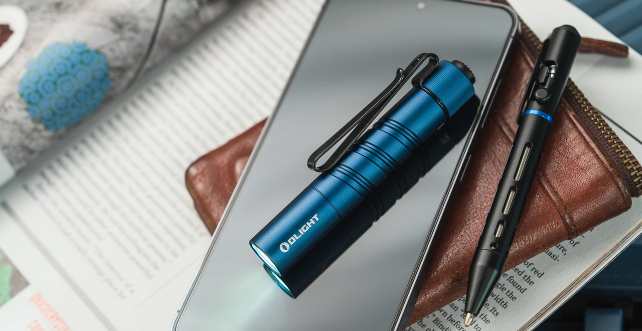 Olight i3T 2 - EDC Torch Powered By AAA Batteries - Olight Australia